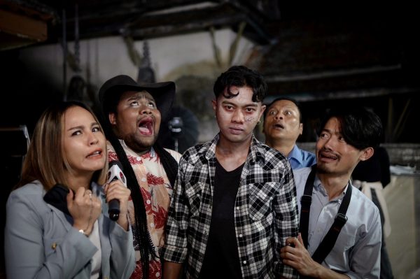 “GHOST’S NEWS ผีฮาคนเฮ” เจาะข่าว “ขำ” ตำข่าว “หลอน” ไปกับ ผีสุดซ่า และ ชาวบ้านตัวตึง ที่จะชวนคุณ ...